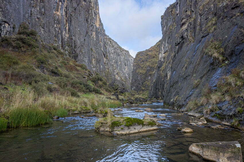 Blue Waterholes – Clarke Gorge – Cave Creek – Cooleman Falls | Wild ...