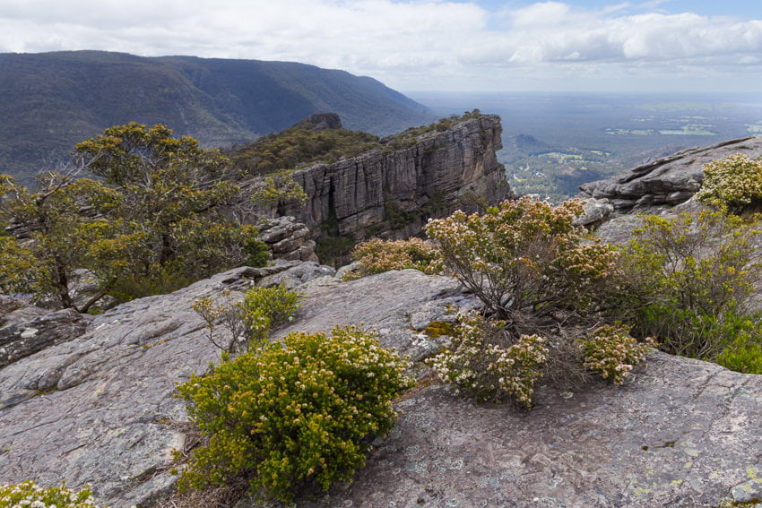 Halls Gap Holiday Park – Grampians Road – Wonderland Loop Walk – Stony ...